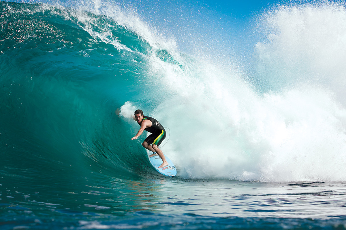 Mason Ho + Hos // "Elementary Edit" // 23:39 - Surfer