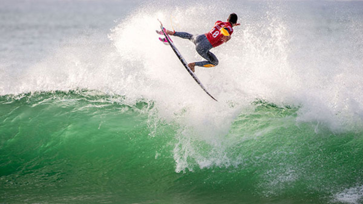 J-Bay Preview - Surfer