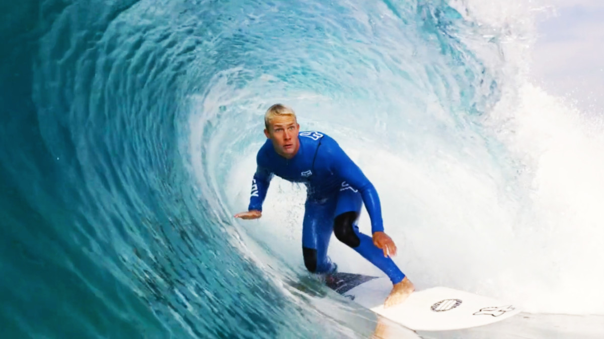 Dylan Lightfoot Is Electric - Surfer