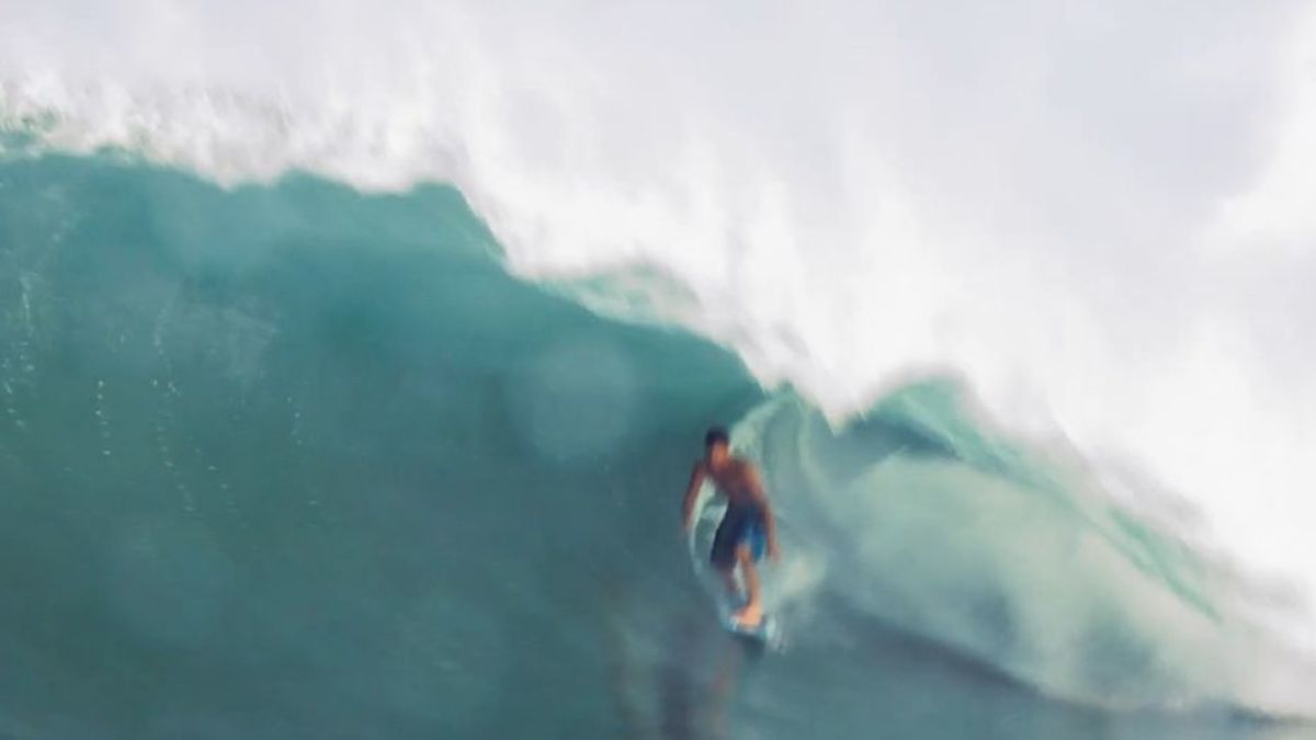 Bruce Irons // Mexico // 6:28 - Surfer