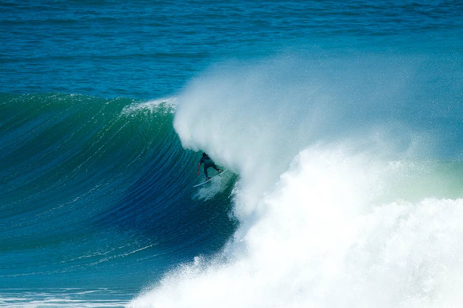 Cyclone Fina - Surfer