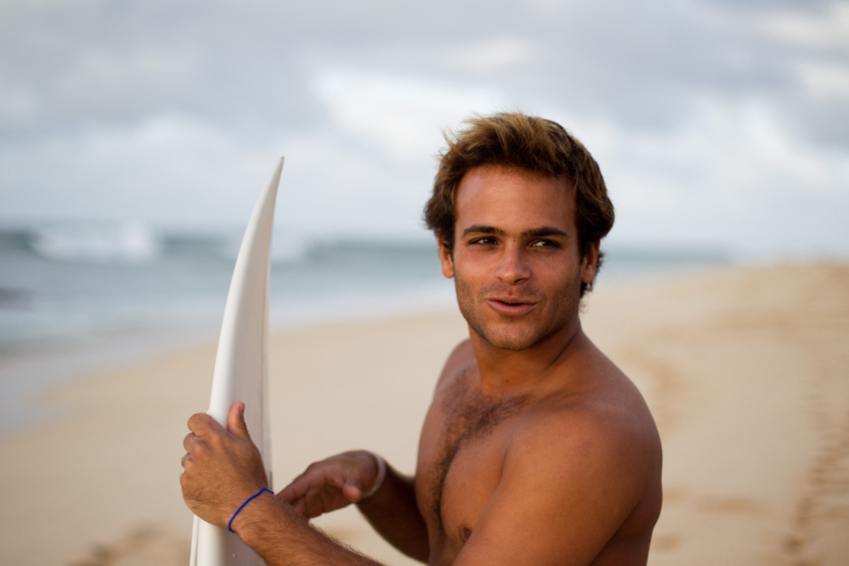 Your Weekend Should Sound Like This, With Alejandro Moreda - Surfer