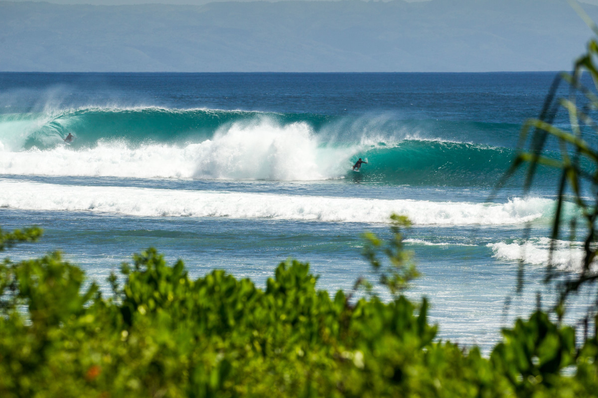 Desert Point Ft. Chris Ward And Lee Wilson - Surfer