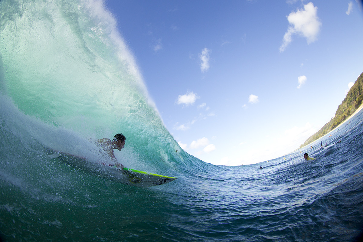 Zak Noyle | Makua Rothman, Pipeline - Surfer