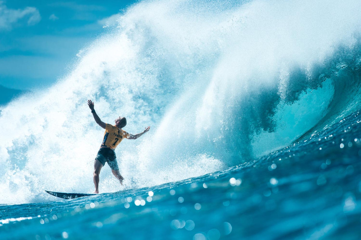 Red Bull Surf Wallpaper