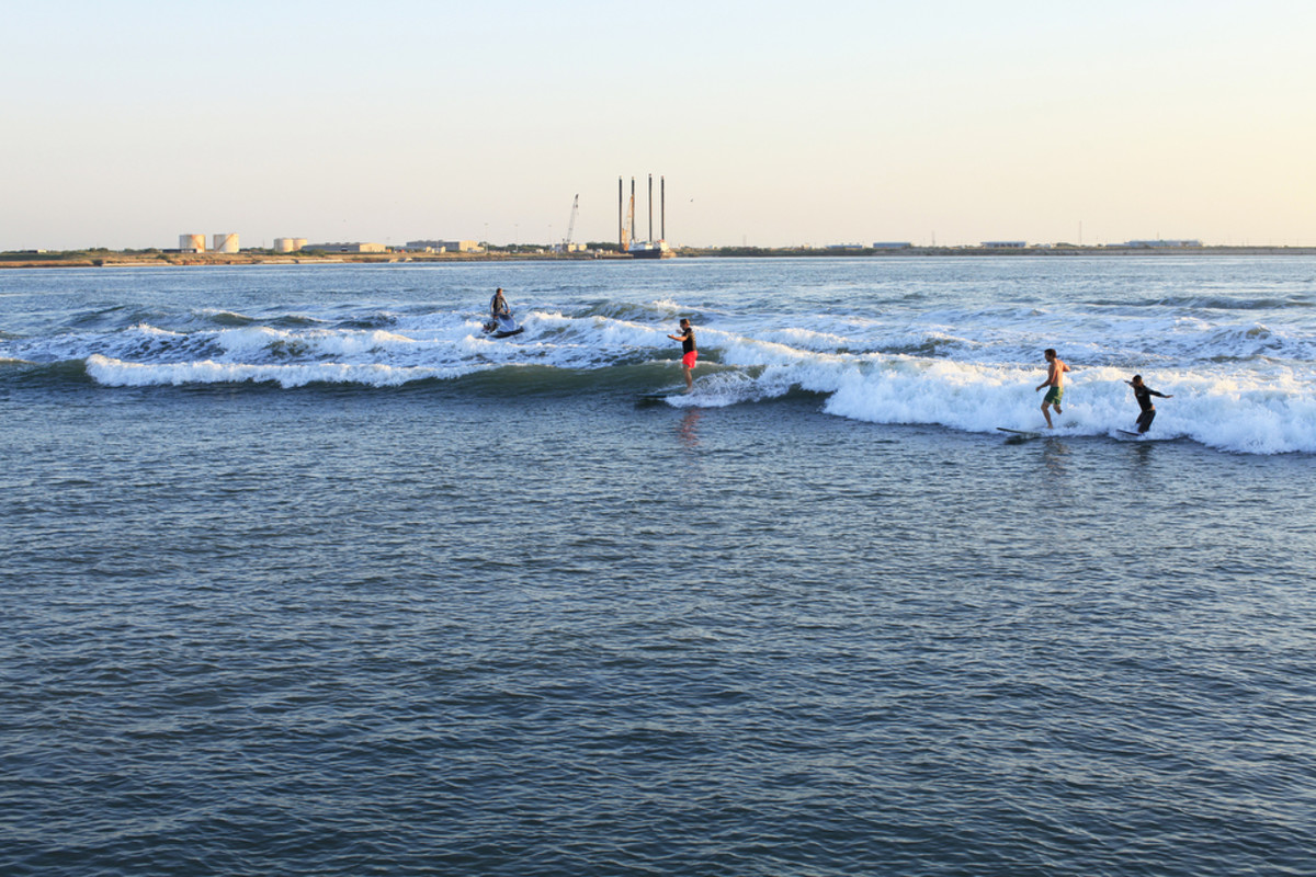 Weird Waves with Dylan Graves: Texas - Surfer