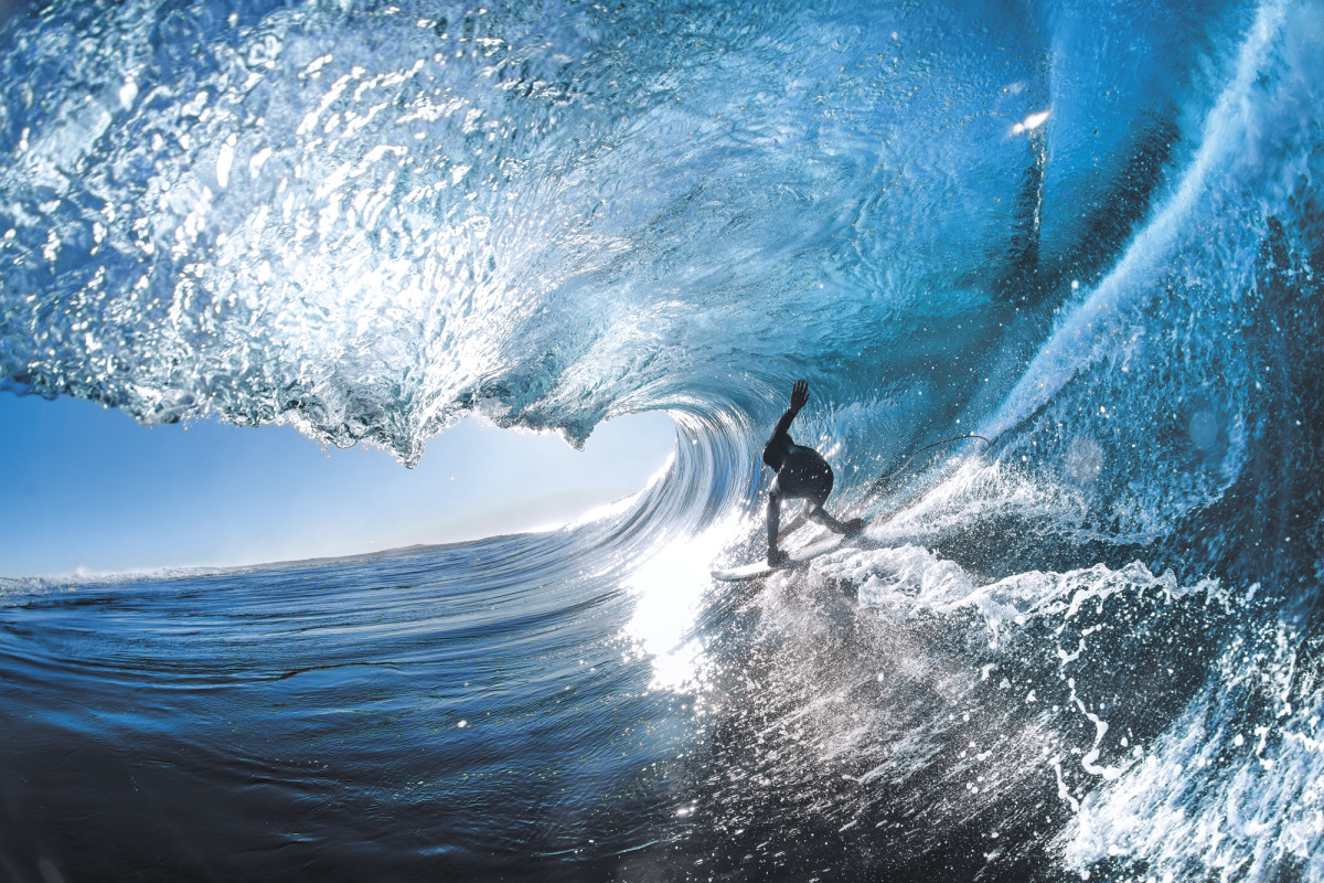 SURFING Wallpaper: Issue 12, 2015 - Surfer