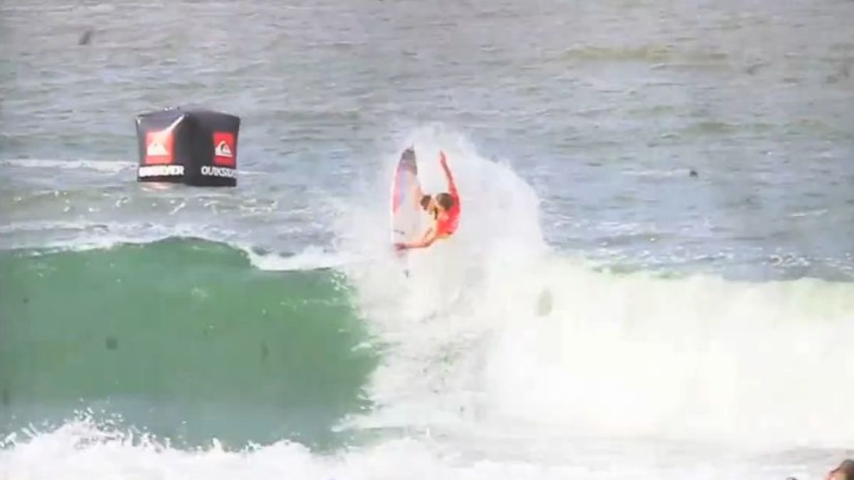 Brett Simpson // Gold Coast, Australia // 6:45 - Surfer