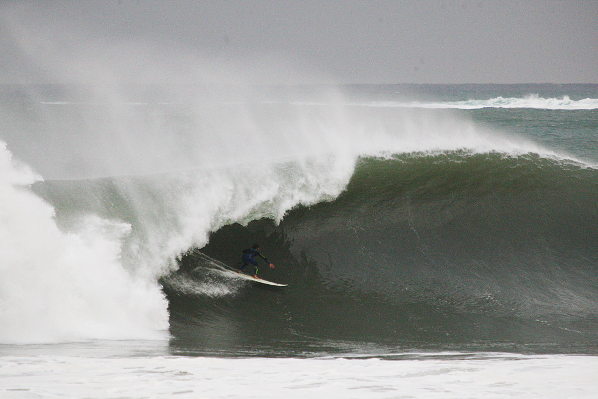 Pumping Mundaka | SURFER Magazine - Surfer