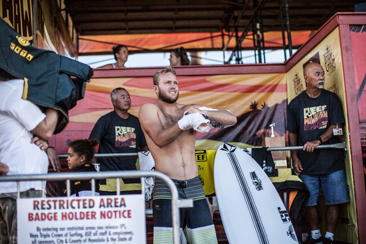 10 Simple Ways to Improve Your Surfing, According to a Pro - Surfer