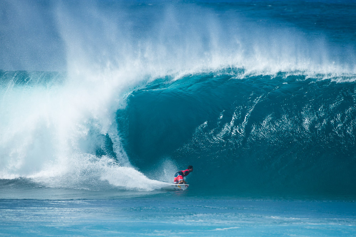 Pipe Masters Preview - Surfer