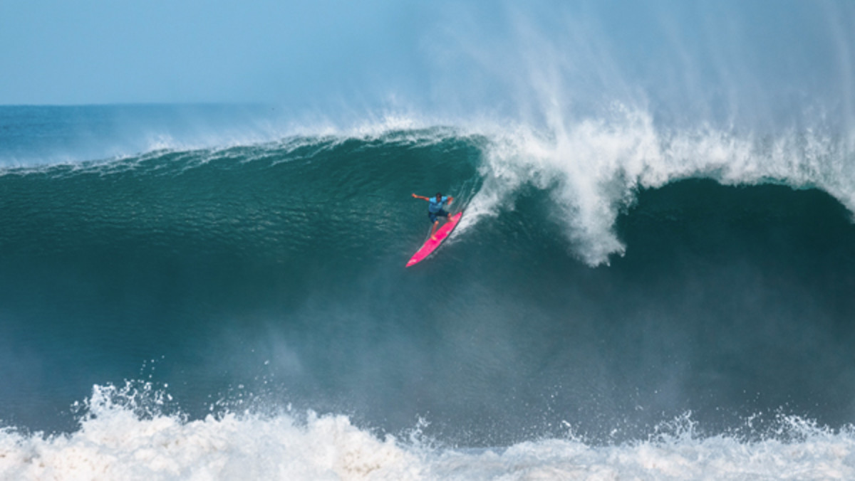 Puerto Goes Nutso - Surfer