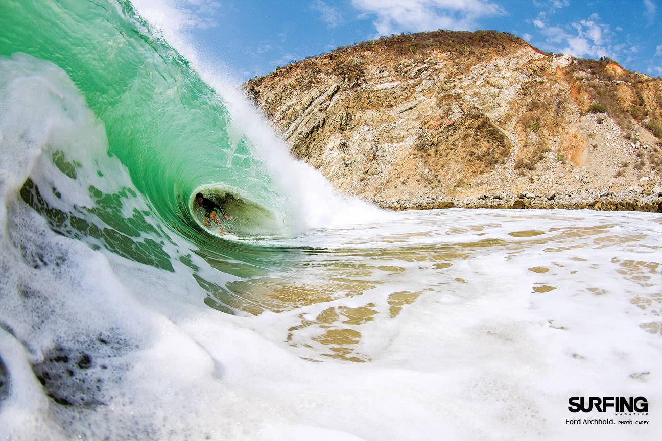 August Issue Wallpaper - Surfer