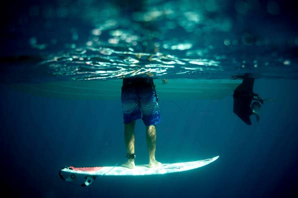 Morgan Maassen | Tahiti Beer Break - Surfer