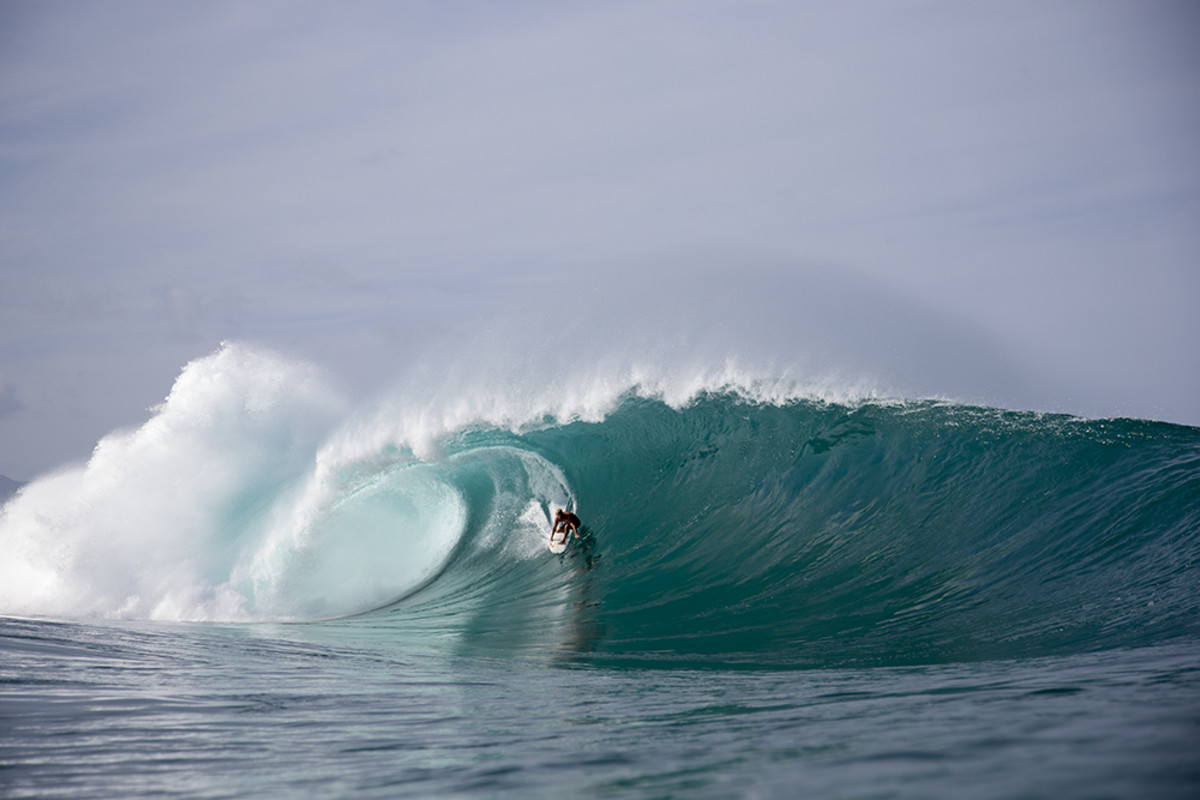 Mick Fanning, Pipeline | SURFER Magazine - Surfer