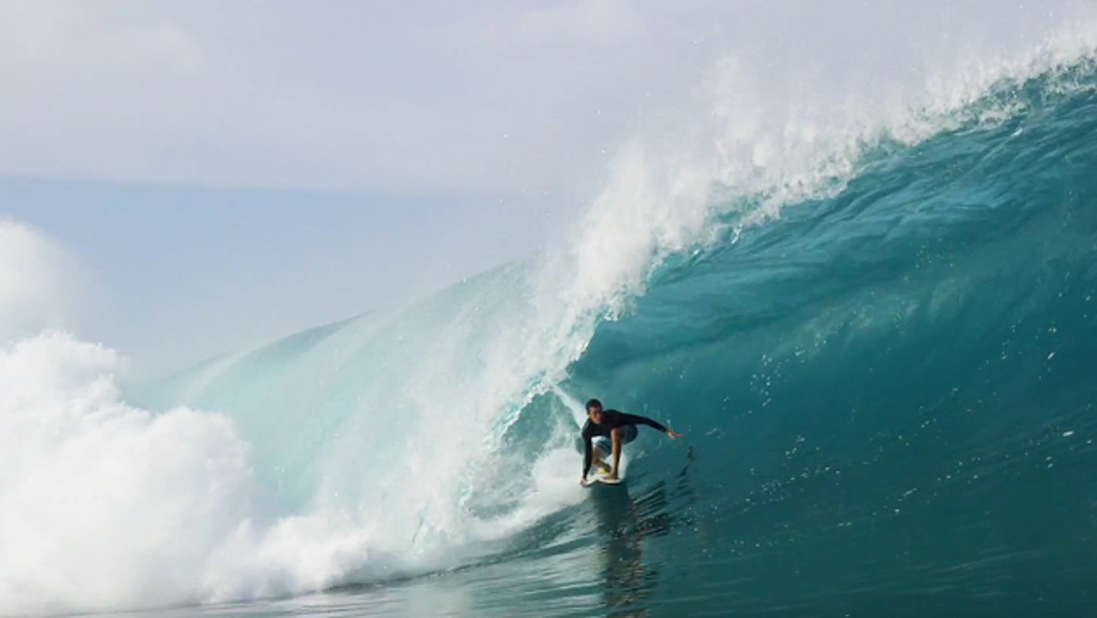 North Shore Surf Shop's Stunning Pipe Reel - Editor's Rating: 74 - Surfer