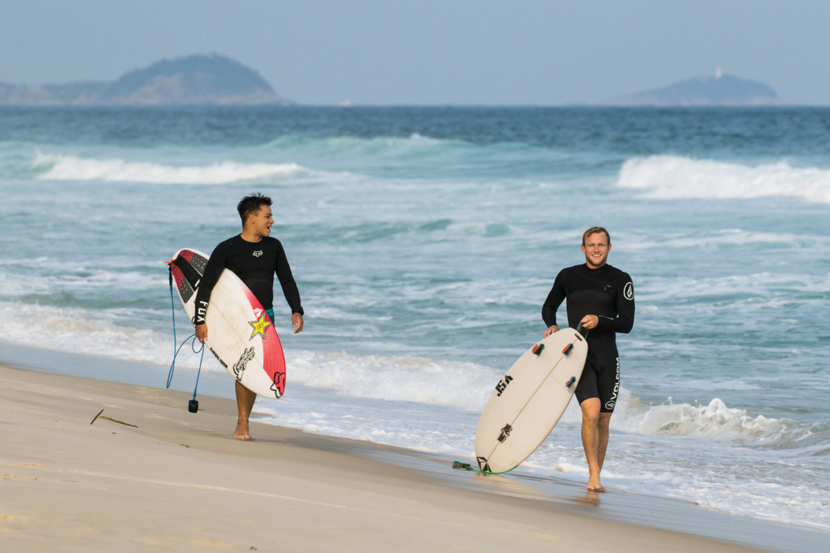 Oi Rio Pro: Bullet Flies Within 100 Meters of CT Competitors - Surfer