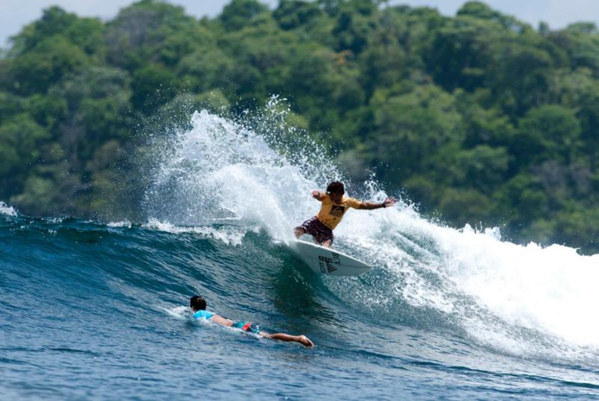 New Swell on the Horizon for the Finals - Surfer