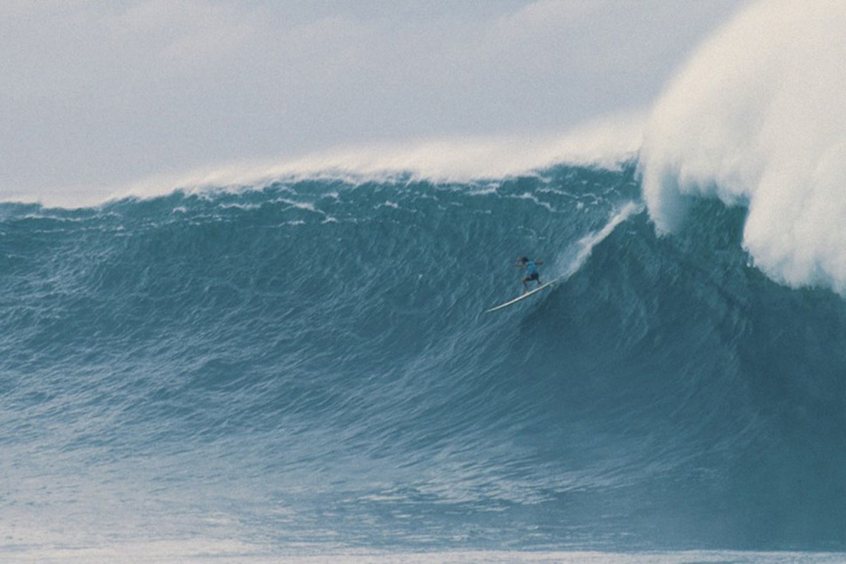 Michael Ho, Waimea Bay, 1985 - Surfer