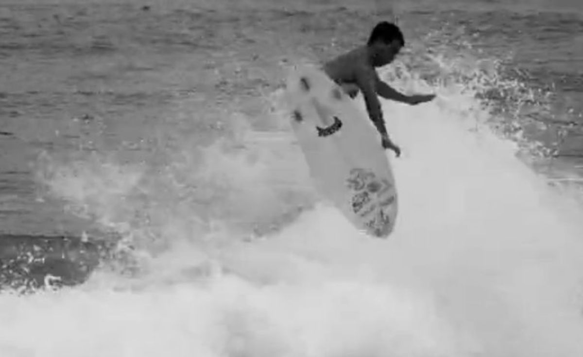 Mason Ho // Vals Reef // 2:05 - Surfer