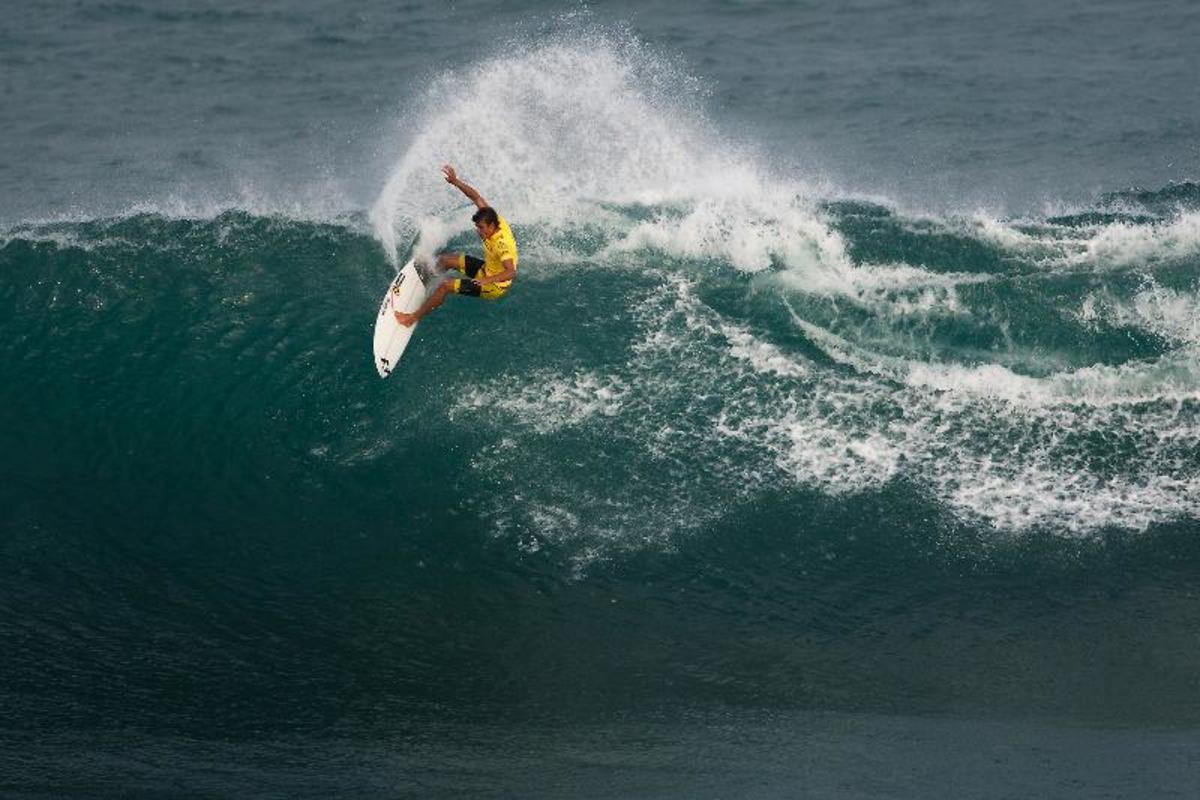 Sunset Favors Experience at Vans World Cup of Surfing - Surfer