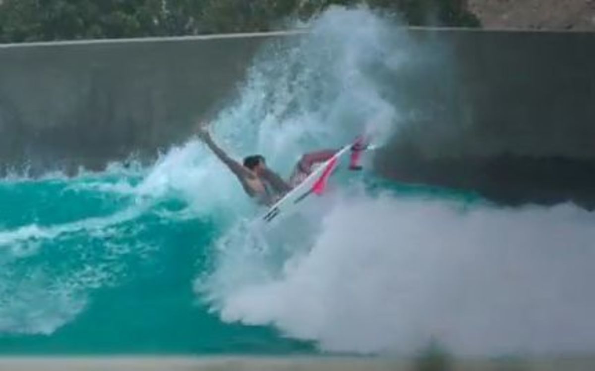Reubyn Ash // United Emirates Wave Pool // 3:50 - Surfer