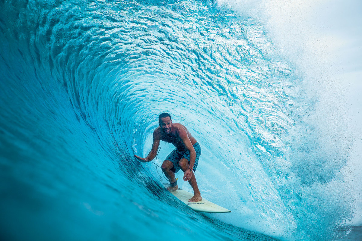 Kelly Slater and Jack Johnson Score Empty Barrels in the South Pacific ...