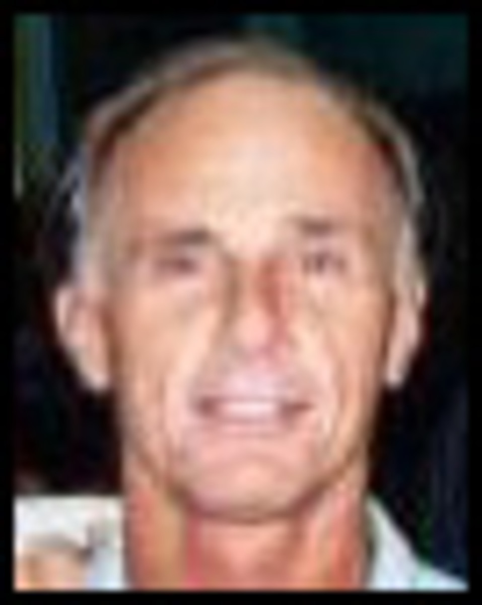 SURFERMAG.COM INTERVIEW: Bernie Baker - Surfer