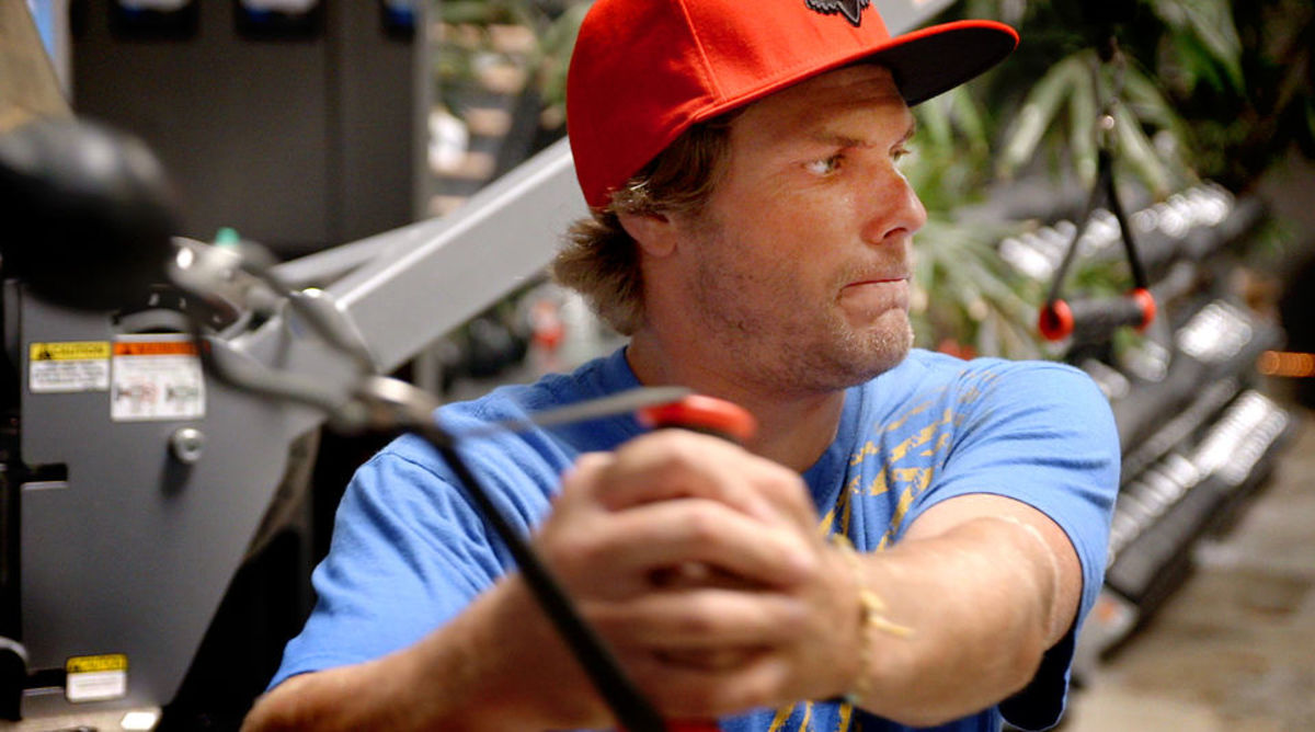 Ricky Whitlock: L-1, T-12 // 13:07 - Surfer