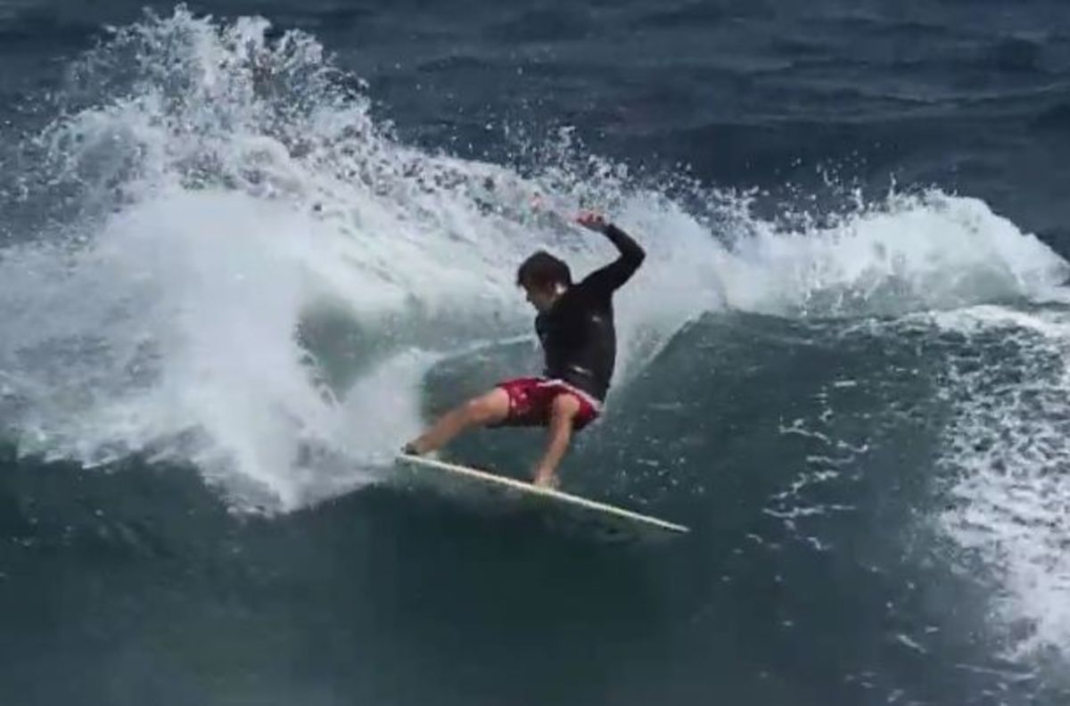 Andrew "Droid" Doheny // Puerto Rico // 3:41 - Surfer