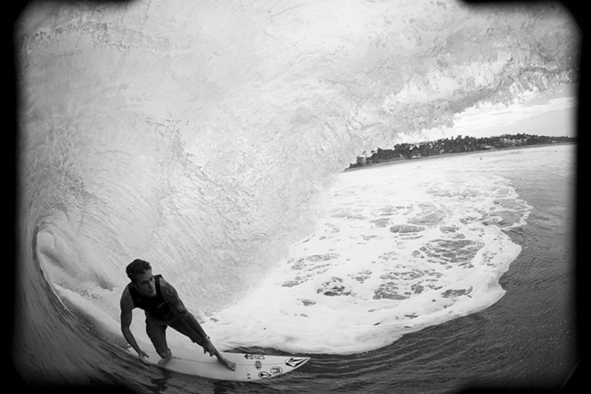 Todd Glaser | Derek Dunfee | Puerto Escondido - Surfer