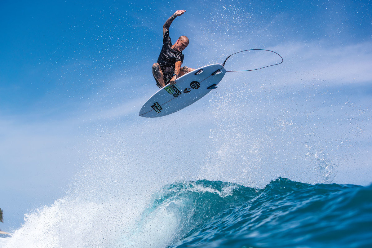 Six Moments of Perfect Surfing - Surfer