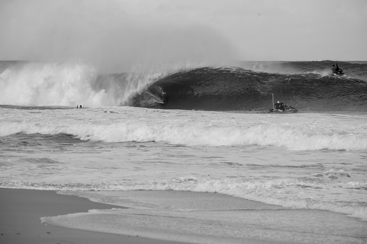Damien Hobgood, Pipeline. Photo: Bryce Lowe-White - Surfer