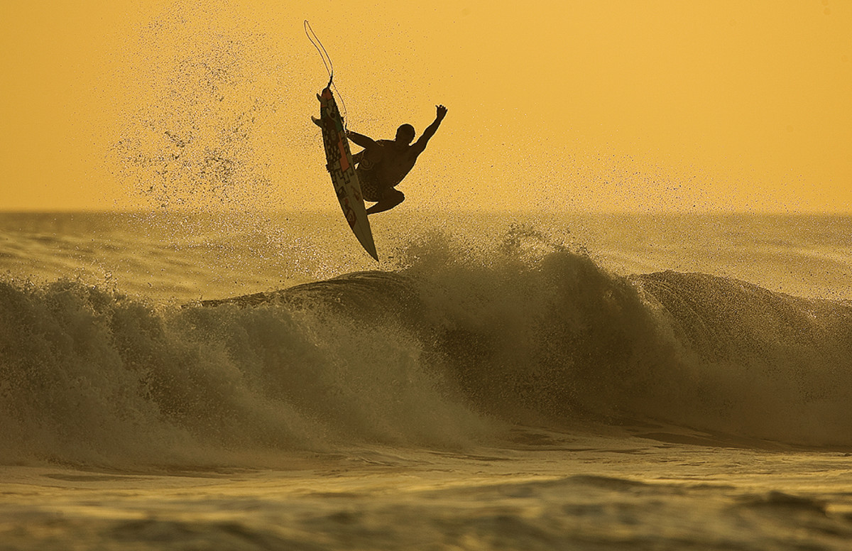 Julian Wilson, Nicaragua. Photo: Grant Ellis - Surfer