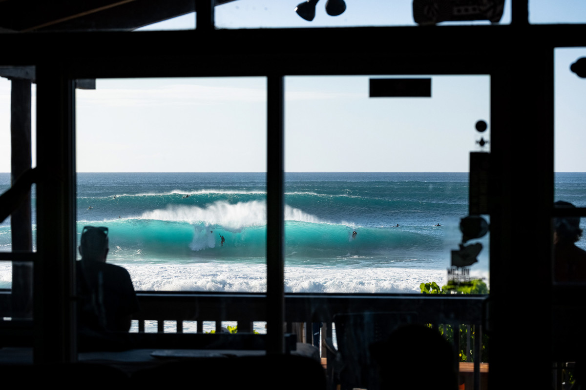 Wipeout Gallery: The Worst Fails and Bails at Pipeline - Surfer