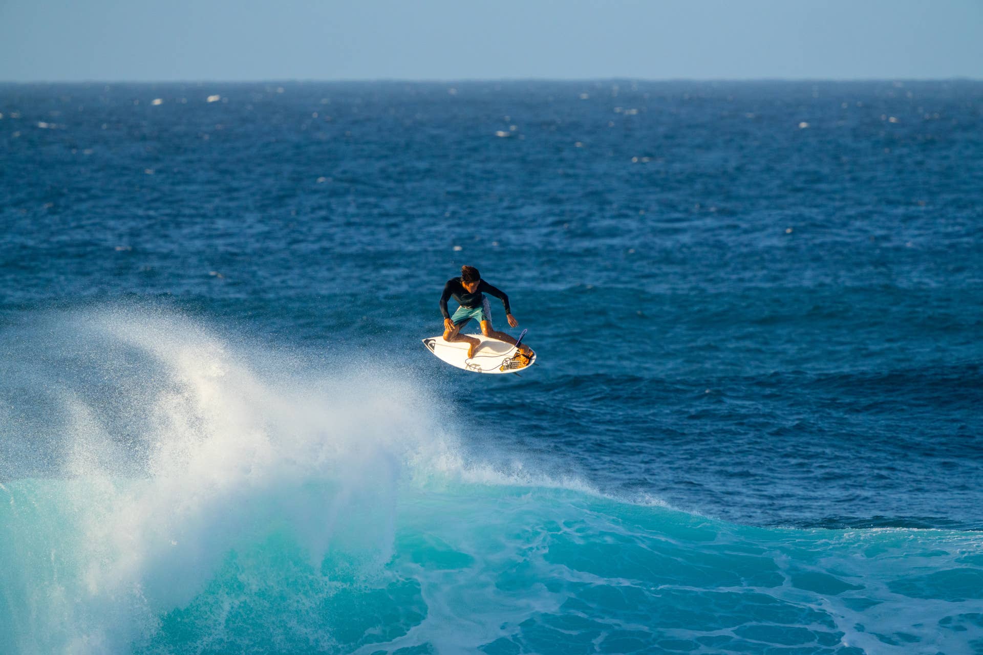 Photos: Sunset Shred Session On Maui's Northern Flank - Surfer Culture