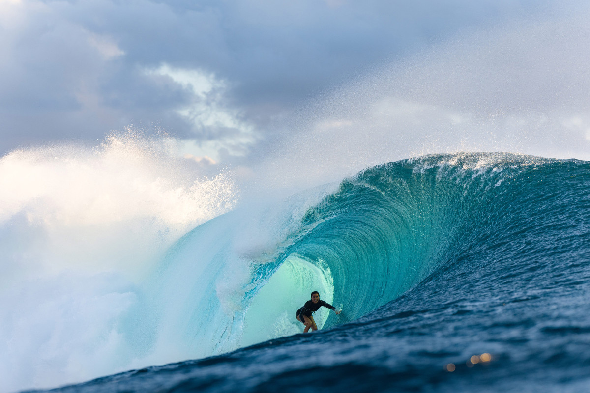 How Hawaiian Surfer Moana Jones Wong Became the Queen of Pipeline - Surfer