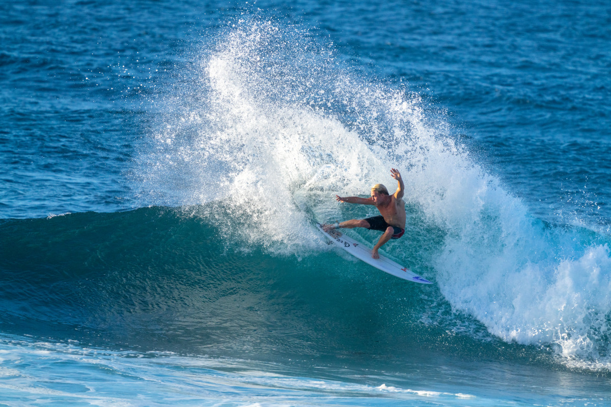 Photos: Sunset Shred Session On Maui's Northern Flank - Surfer