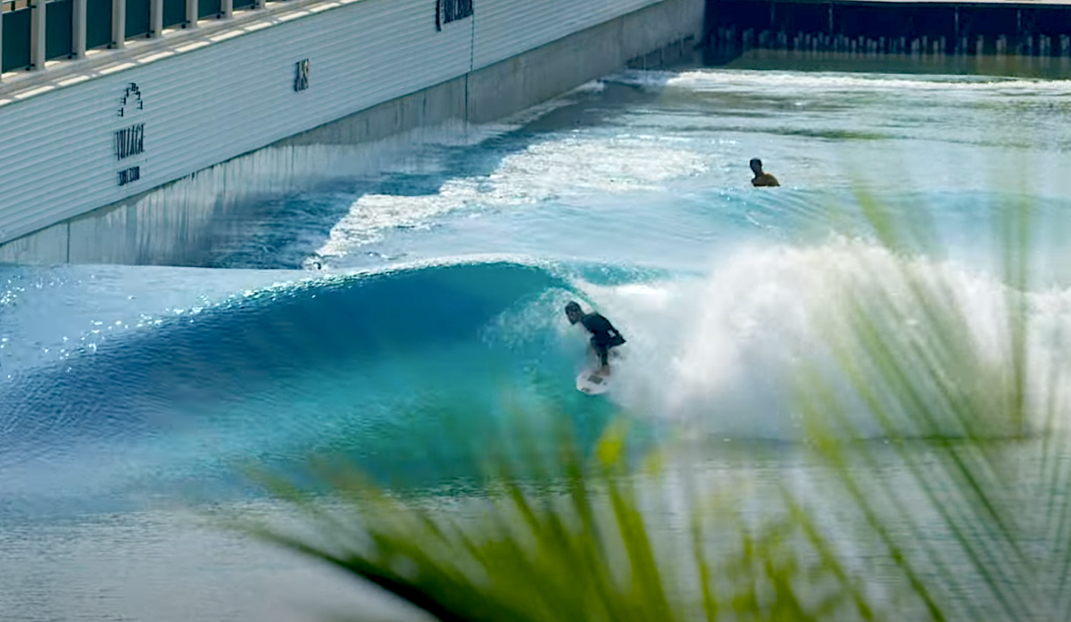 Watch: Super Session at World's Most Exclusive Wave Pool - Surfer