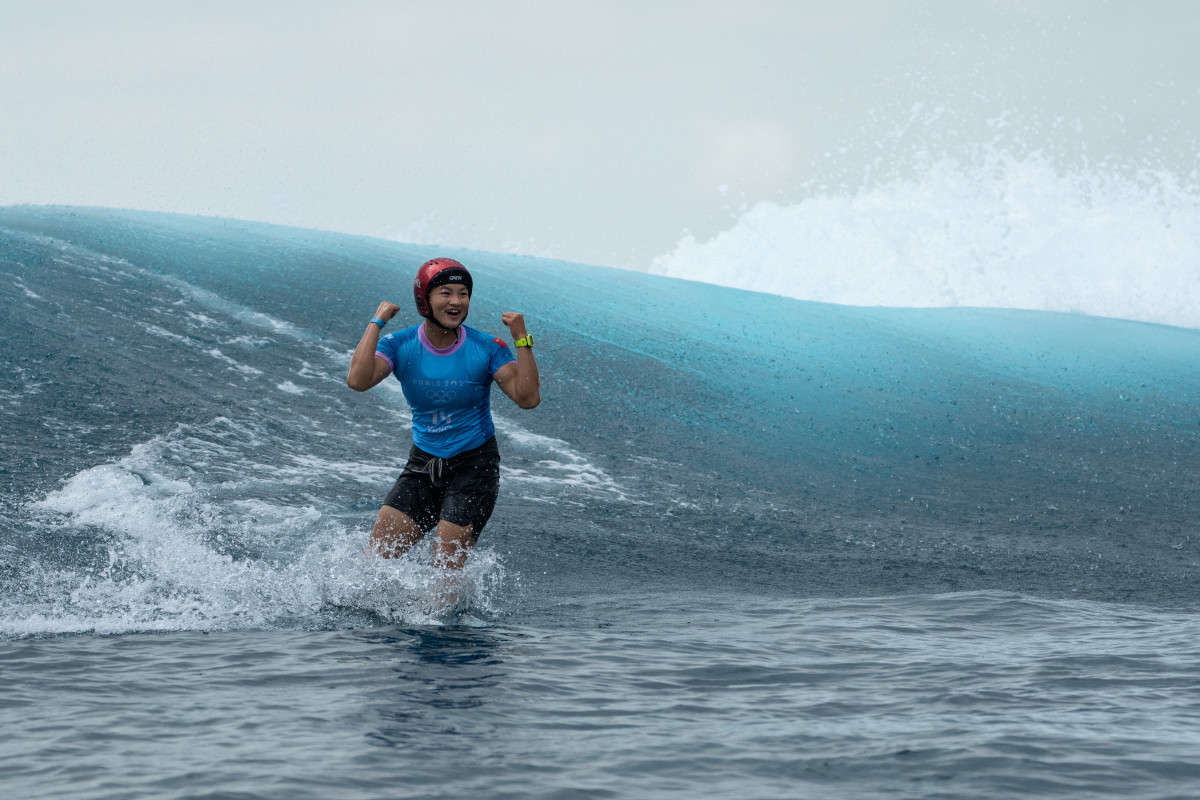 Who Is Siqi Yang Meet Chinas First Ever Olympic Surfer Surfer