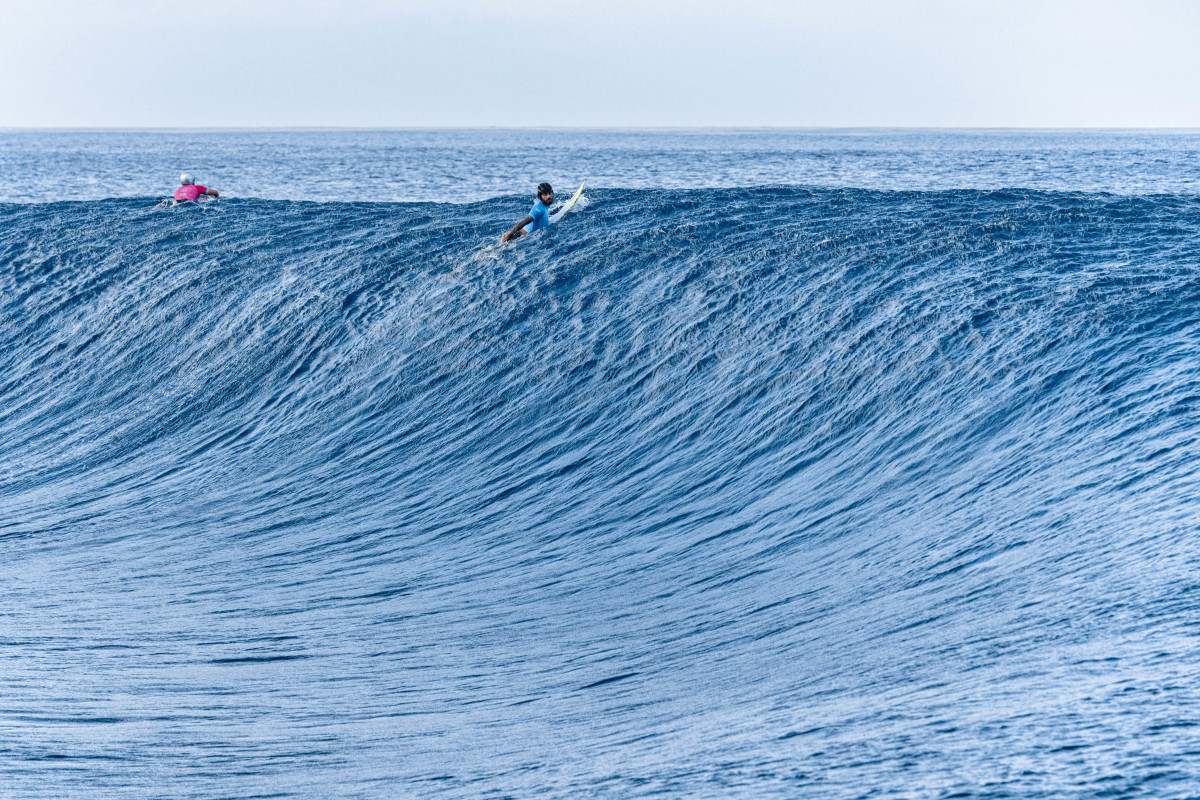 Why Are So Many Perfect Waves Going Un-Surfed in the Olympics? (Gallery ...