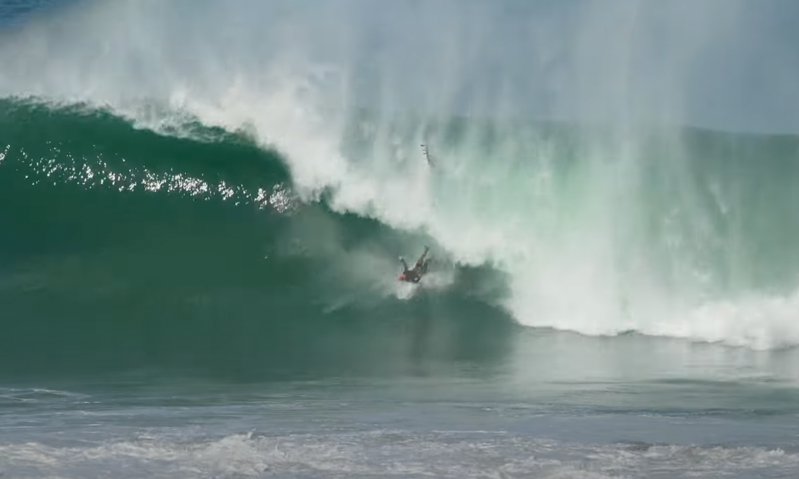 Watch: Is the Risk Really Worth the Reward at XXL Puerto Escondido ...