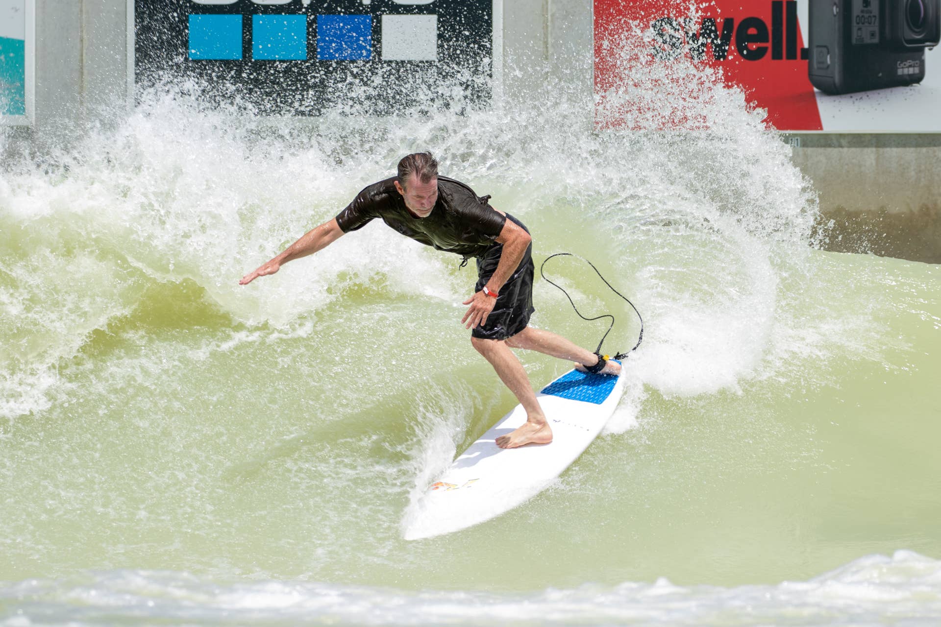 Ask a Baggage Handler: Why Do Surfboards Get Broken on Airplanes? - Surfer