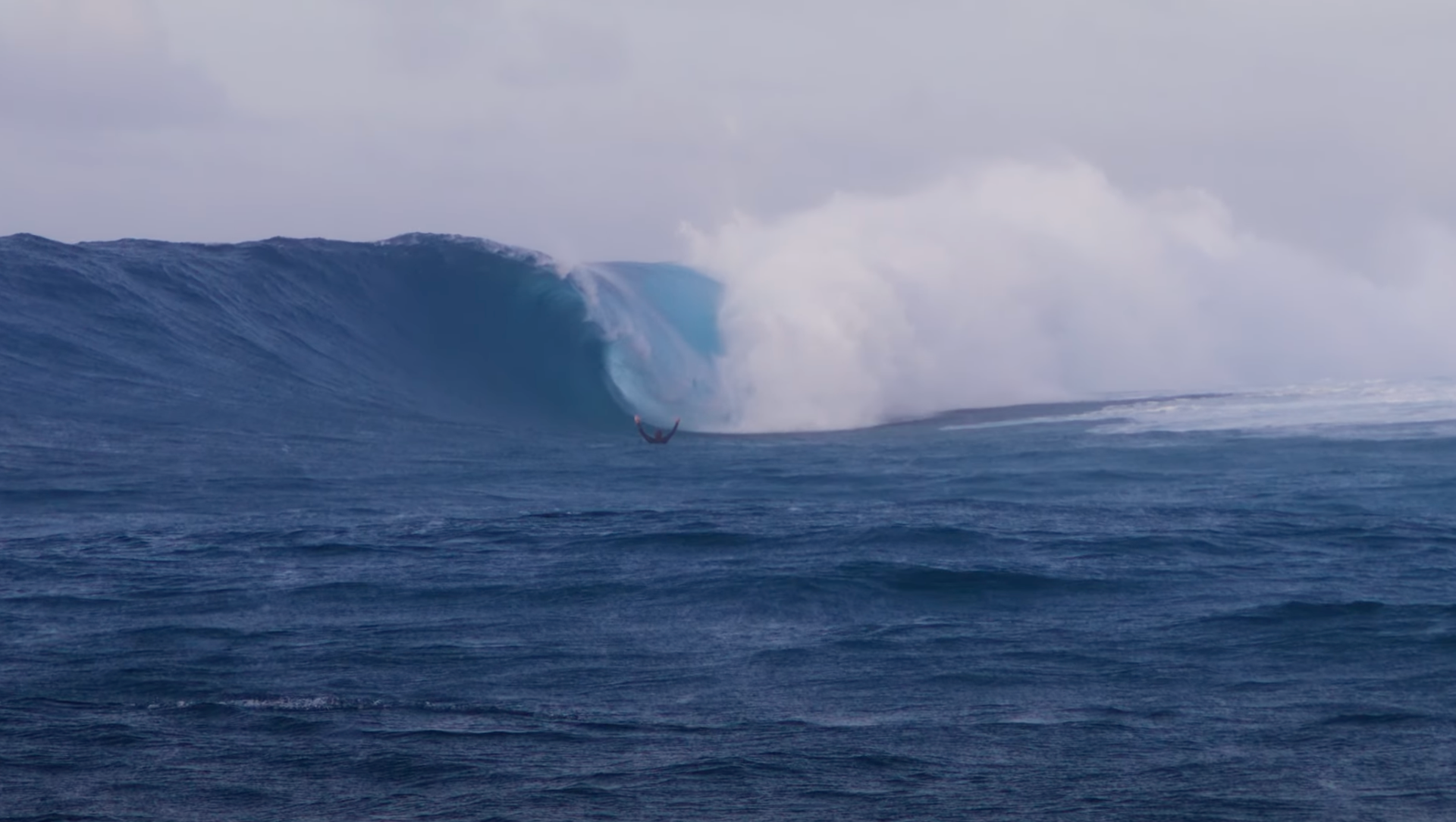 Video: The Florence Brothers Tackle a Super Heavy Slab in the Pacific ...