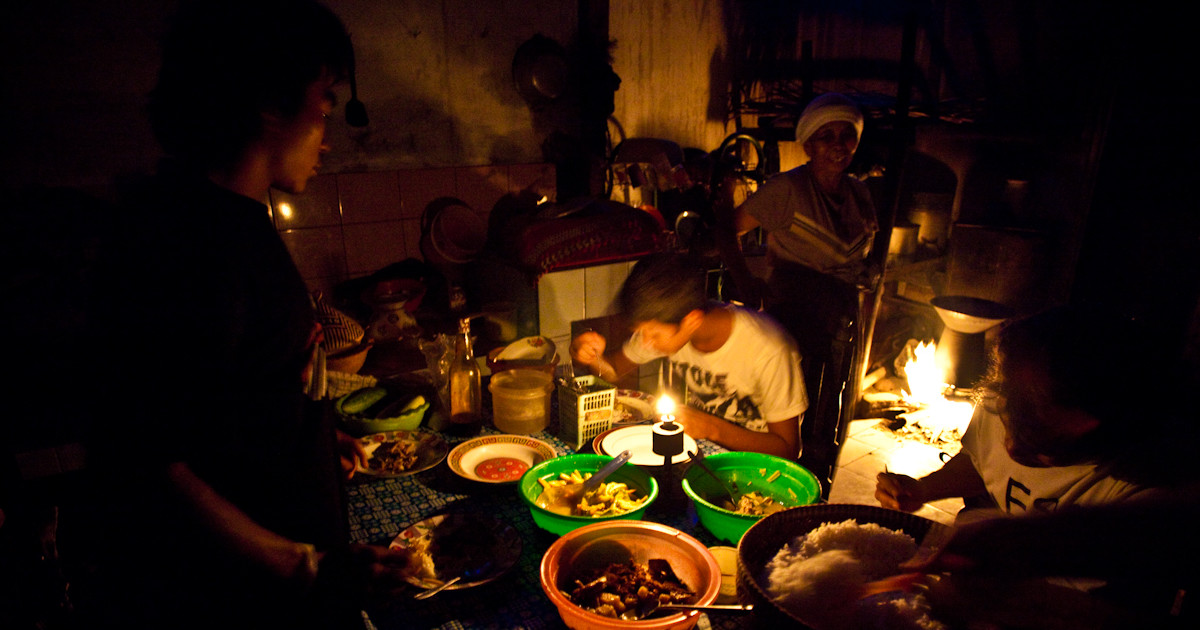 DEDE SURYANA: Notes from a Seven Days Profile - Surfer