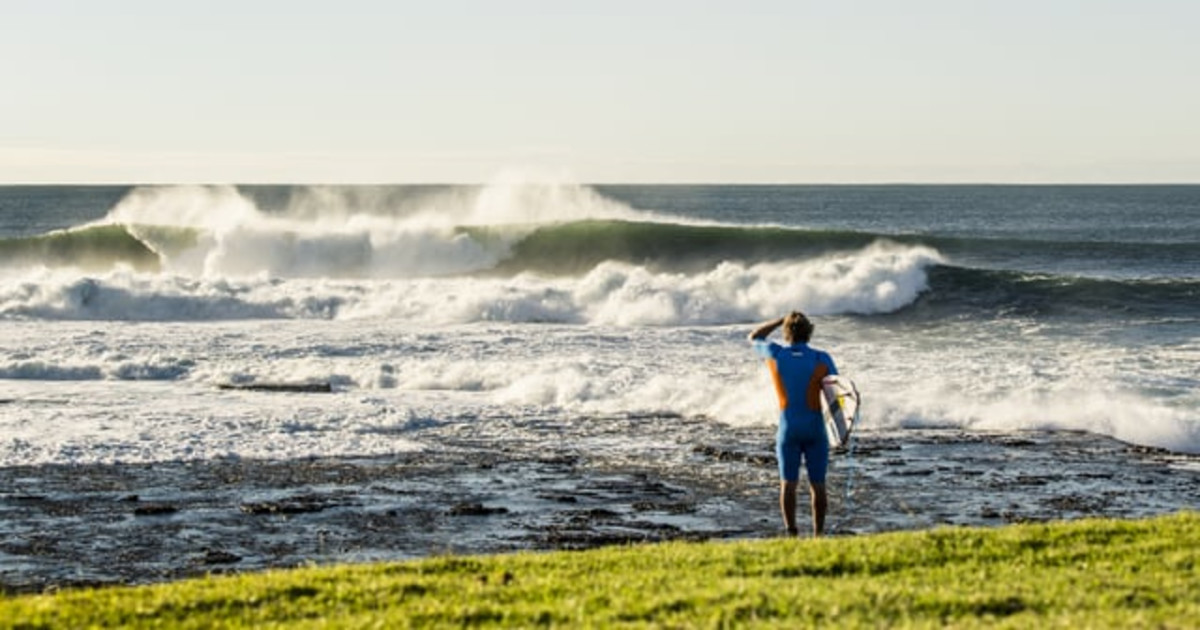 Clay Loves Australia - Surfer