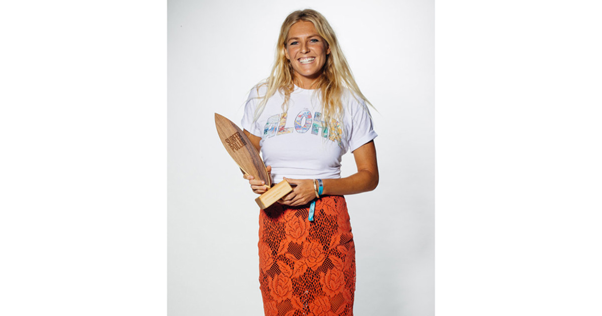2014 Women's Reader Poll #1 | SURFER Magazine - Surfer