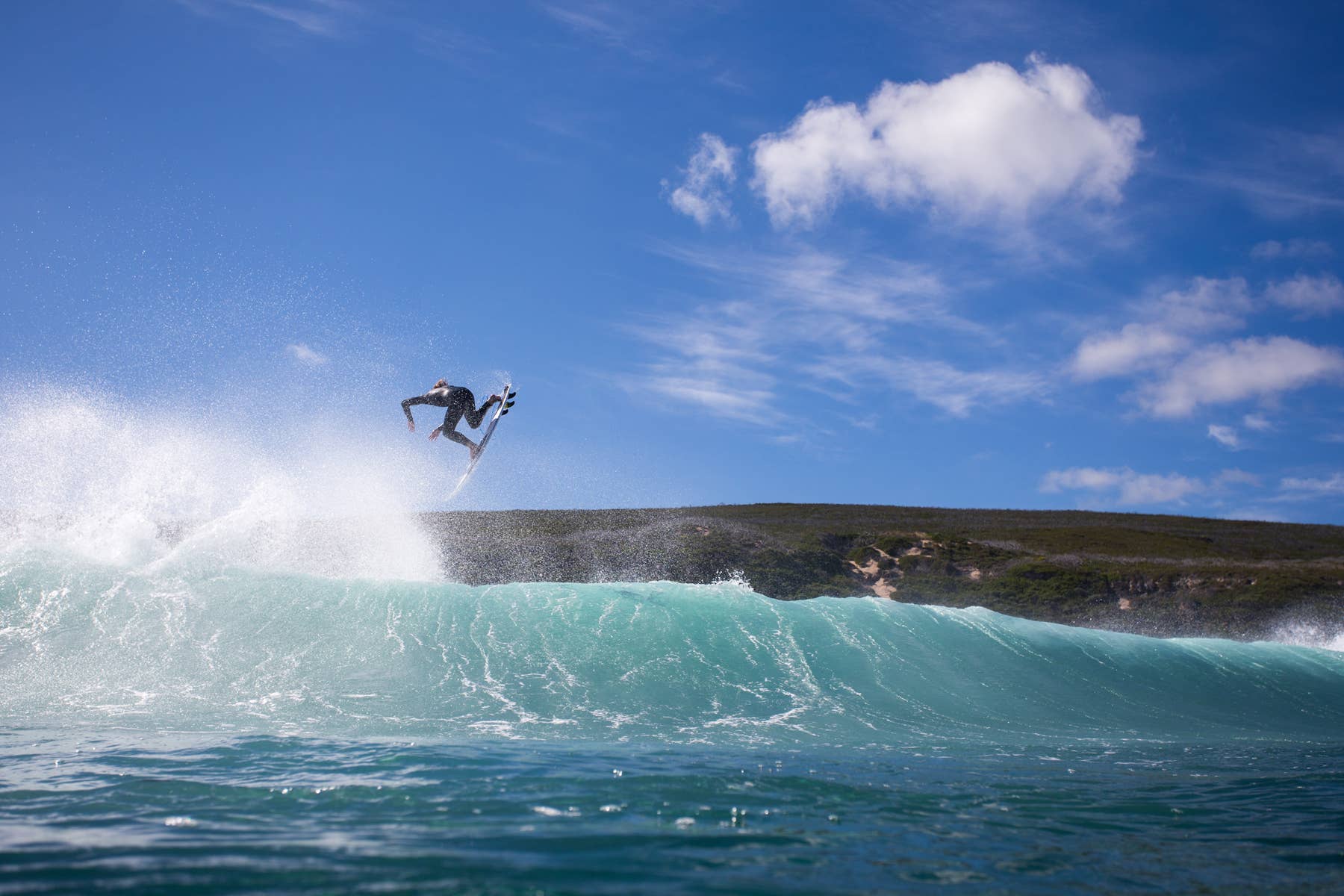 Welcome To The 2016 SURFING Factory - Surfer