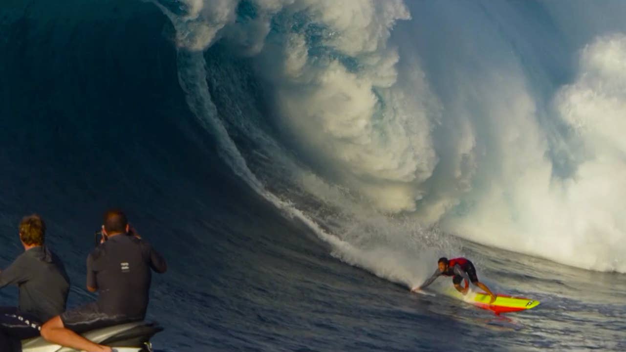 Shane Dorian Leads Seth Moniz To Jaws - Surfer