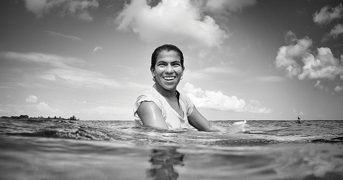 Girl: Silvana Lima - Surfer